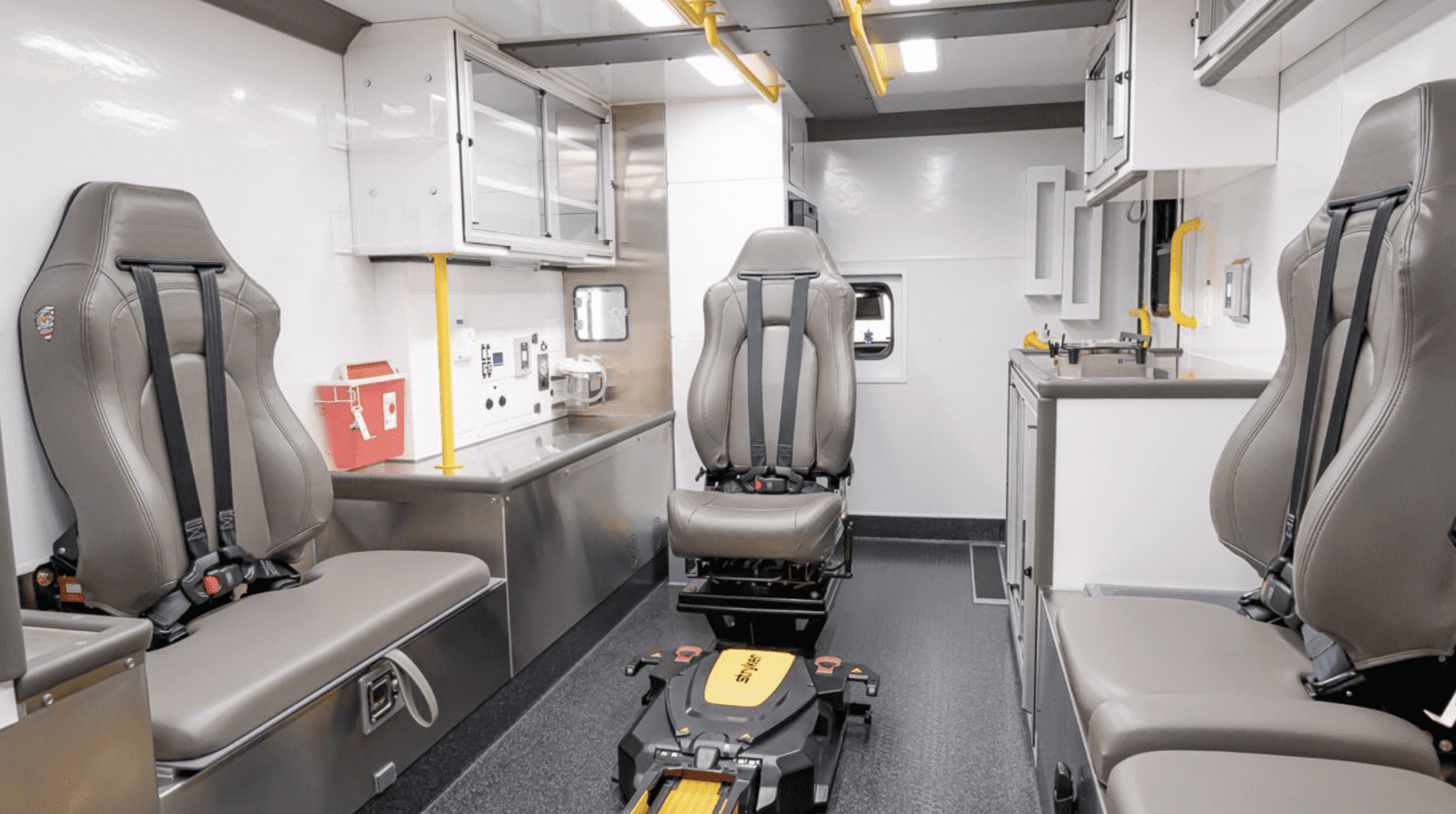 Choosing Between Standard and Door Forward Ambulance Configurations ...